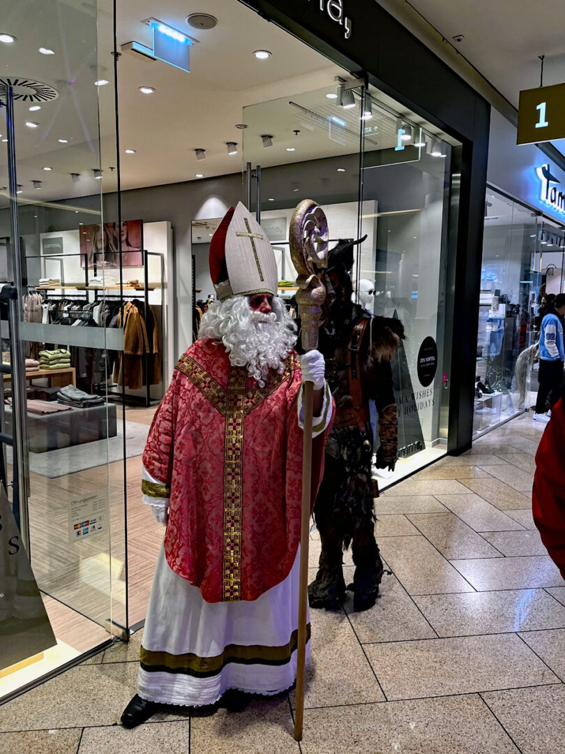 Krampuslauf PlusCity Linz - Salzburger Schiachpercht'n und Krampusse